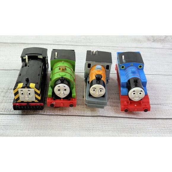 Mattel | Toys | Thomas Friends Trackmaster 209 Motorized Trains Lot Of ...